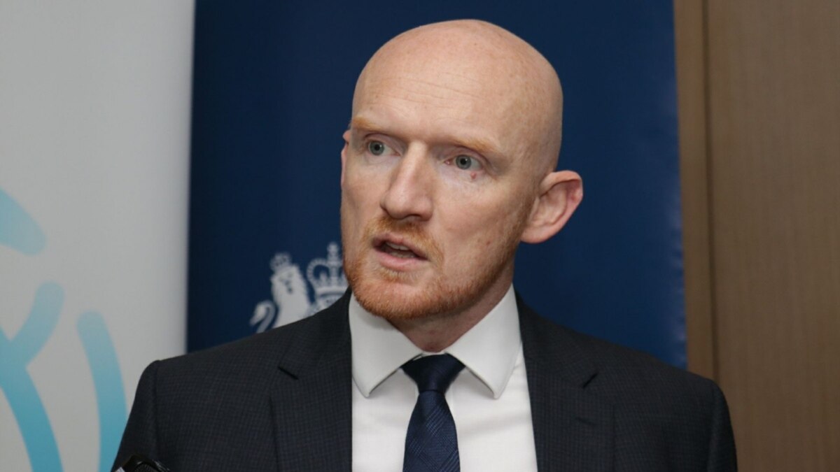 Britanski ambasador u BiH osuđuje zaključke Narodne skupštine RS-a