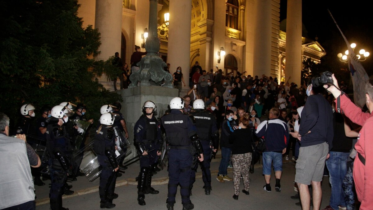 Protests Erupt In Belgrade Over Return Of Restrictions Amid Surge In ...