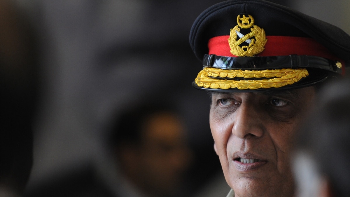 Pakistani Military Chief Kayani Confirms Retirement
