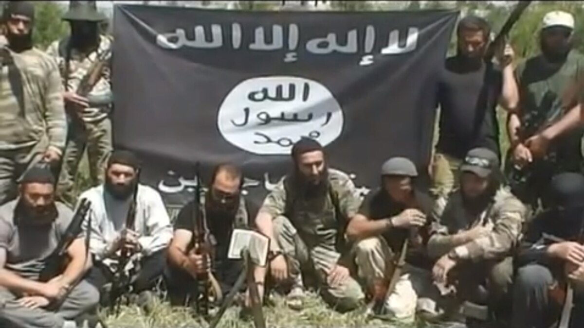 Russia's FSB Accuses Azerbaijani Apple Seller Of Financing Syrian Militants