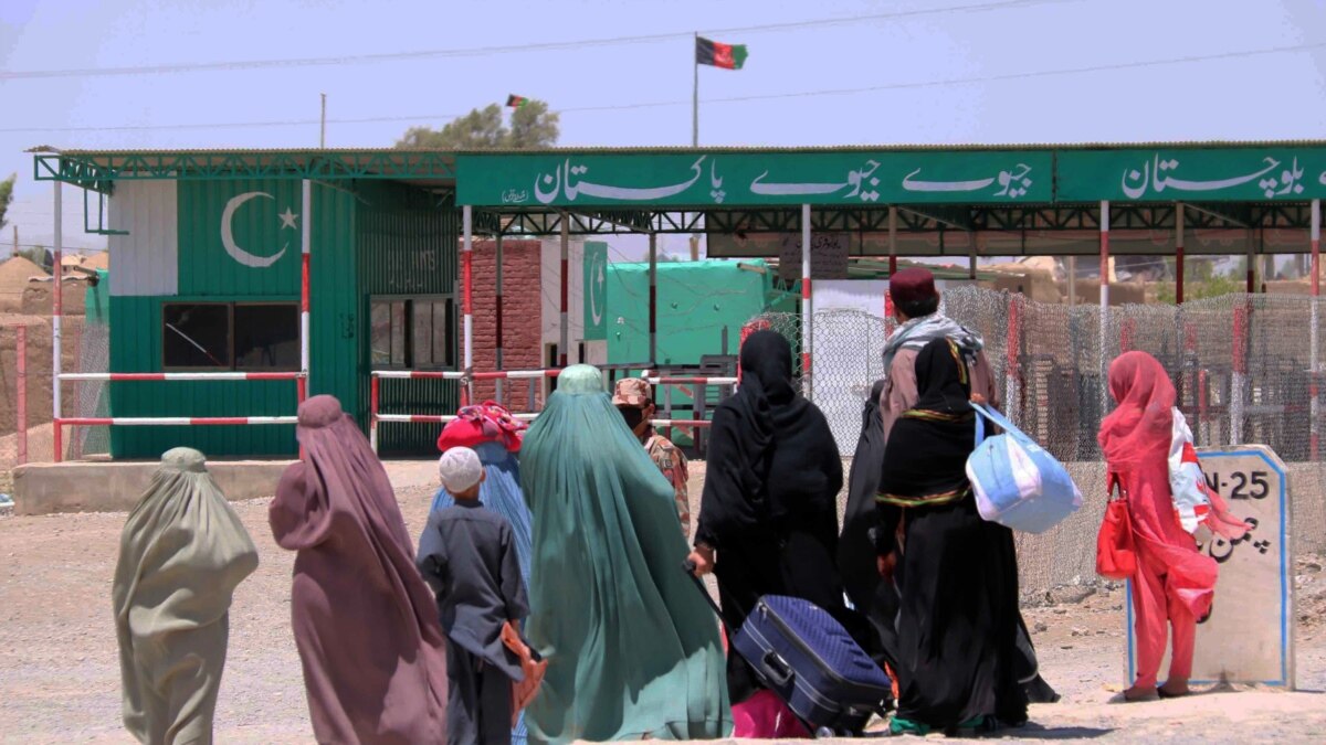 Pakistan Reopens Border With Afghanistan After Closure Due To Clashes