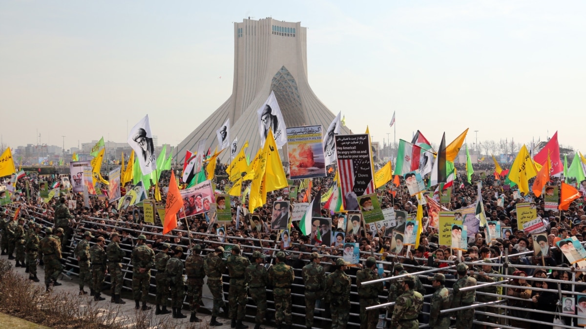 Large Crowds In Iran Mark 35th Anniversary Of Islamic Revolution