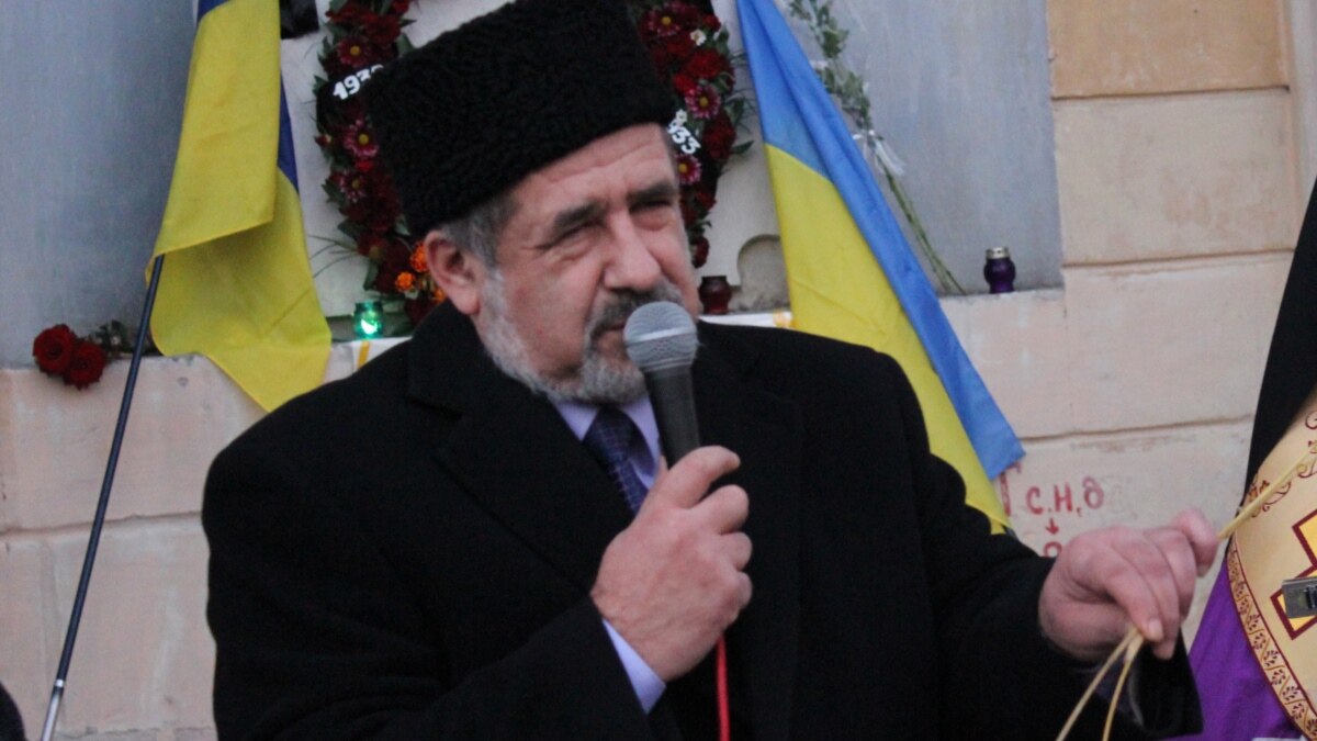 Ukraine's Crimean Tatars Support Pro-EU Protesters