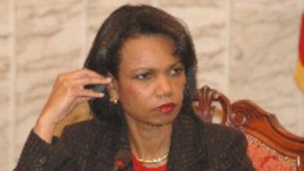 Secretary Rice Arrives In Pakistan