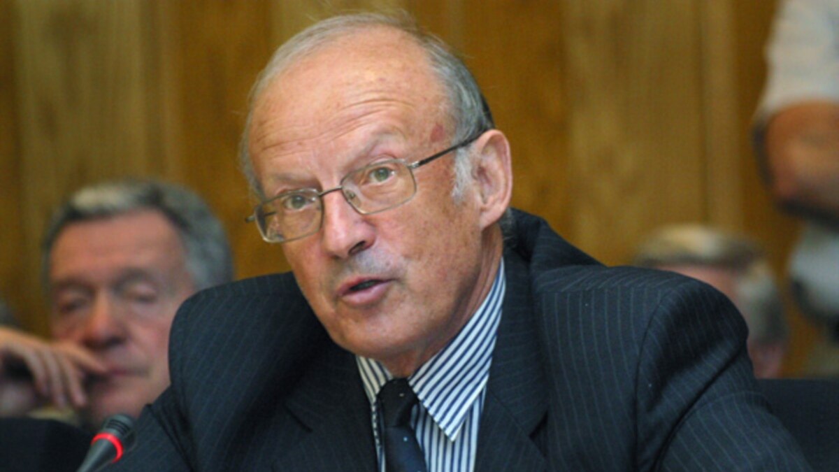 Prominent Russian Academic On Trial On Extremism Charges