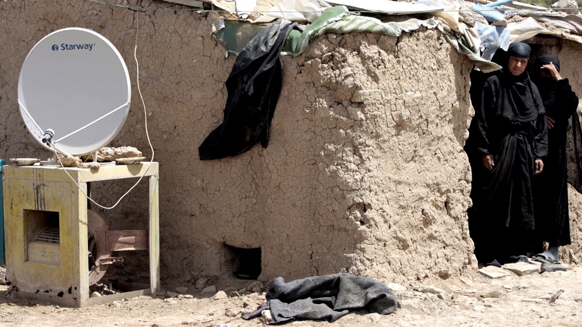 Iraqis Suspend Satellite TV Channels For 'Sectarianism'