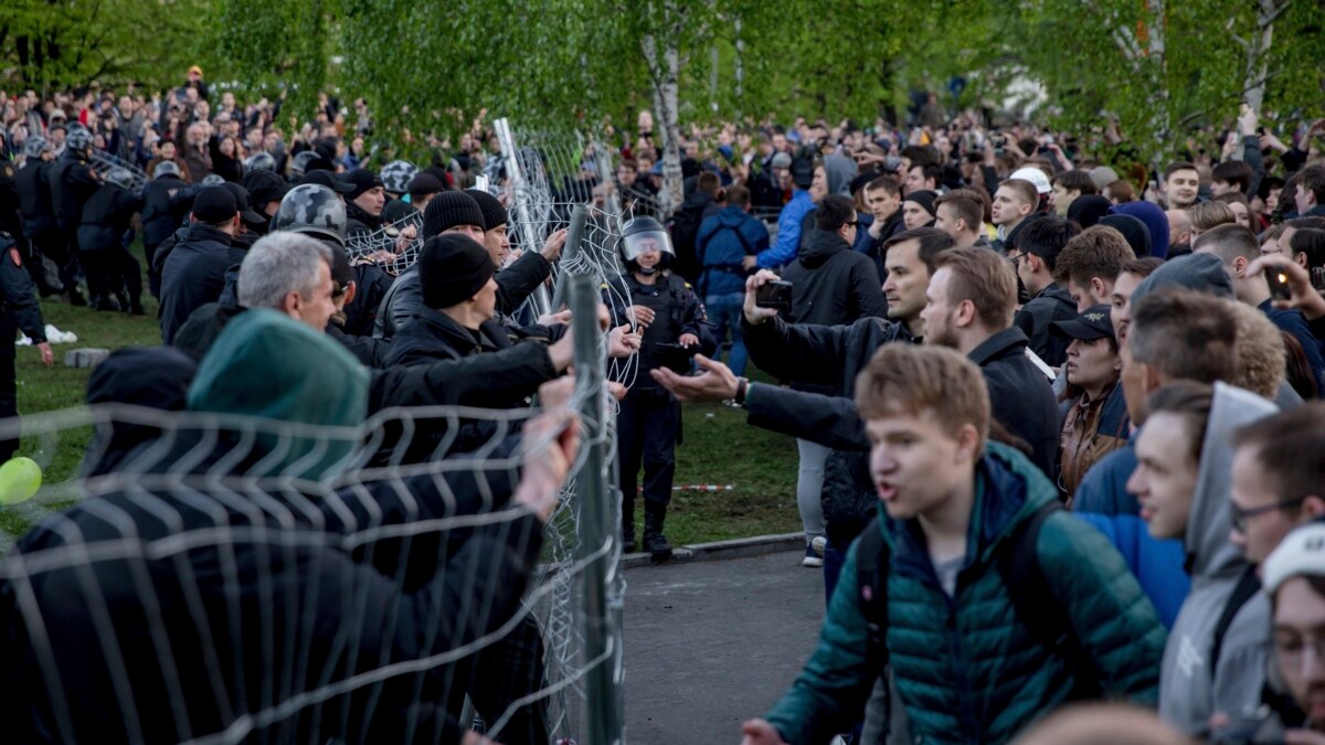 'Church Of Strife': Construction Plans Divide Russia's Fourth-Largest City