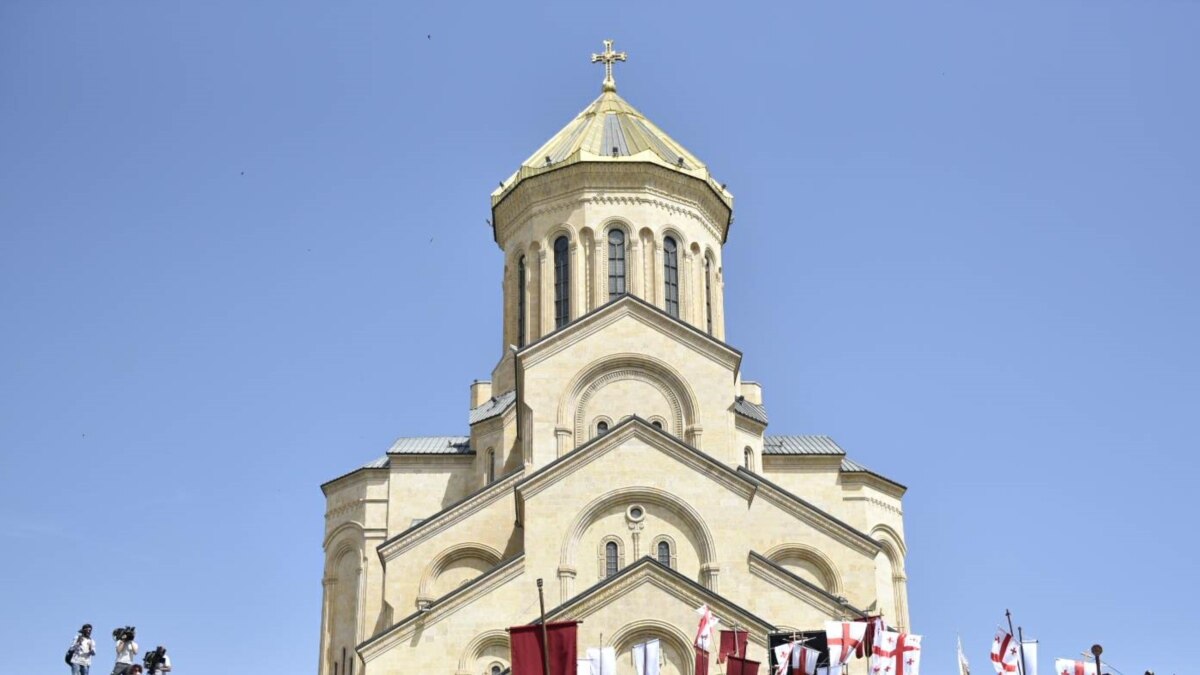 ხარების და ბზობის დღესასწაულებზე მხოლოდ აკრედიტებულ ჟურნალისტებს