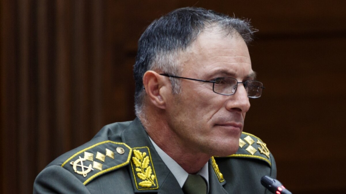 Serbia Deploys Military Chief To Border With Kosovo