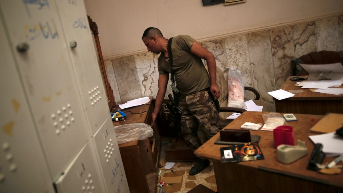 Inside An Islamic State Prison In Mosul