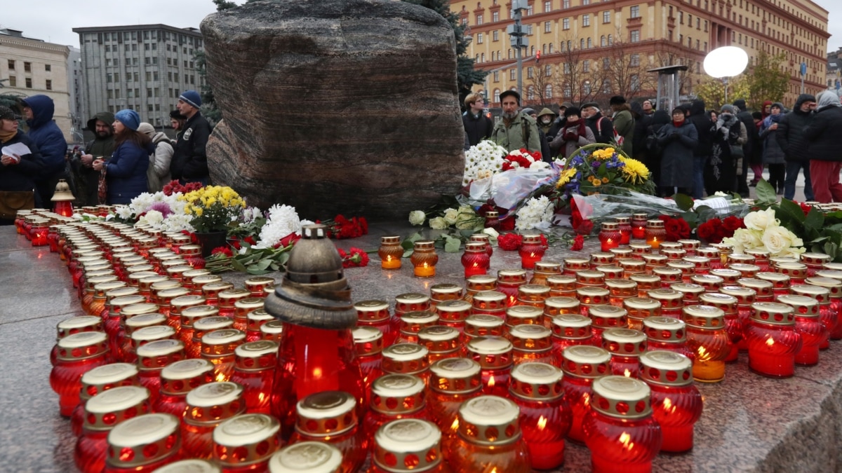 Russia's Annual Commemoration Of Victims Of Stalin's Great Purge Held ...