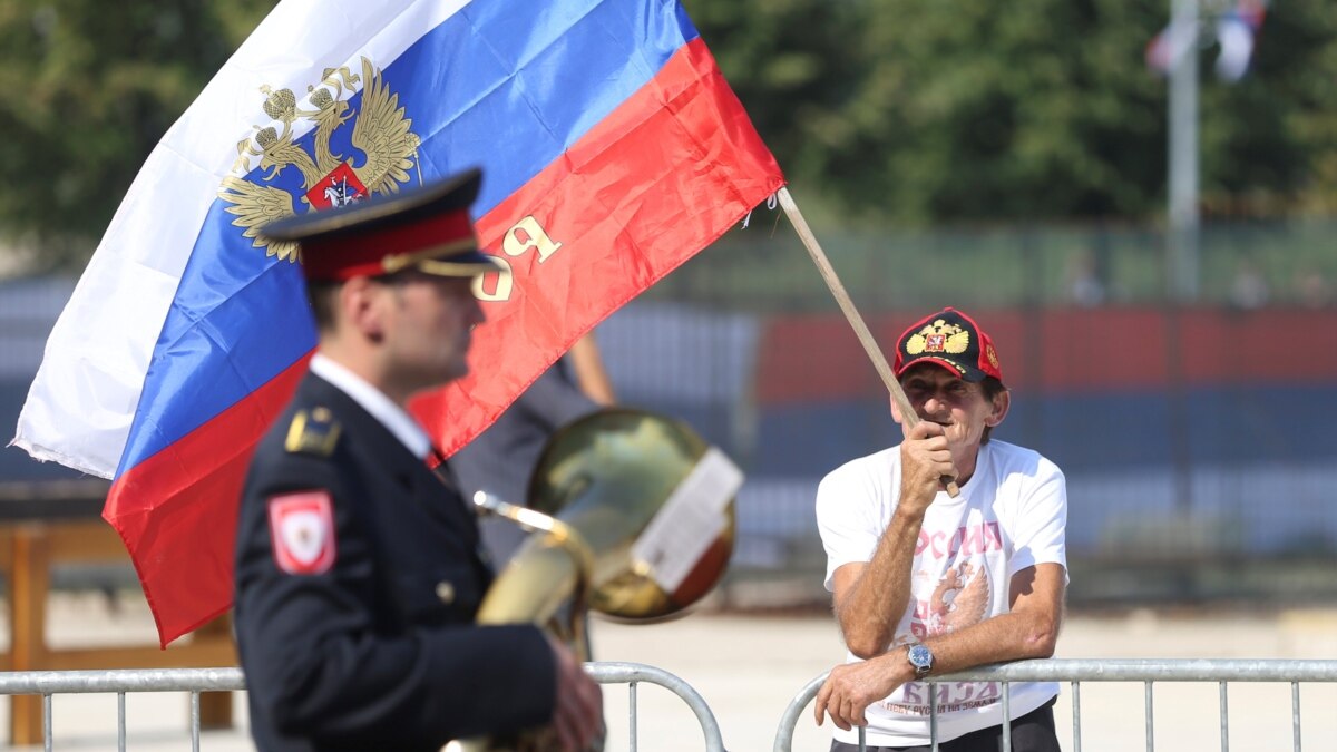 Не благие намерения. Чем привлекает Россию одна из беднейших стран Европы