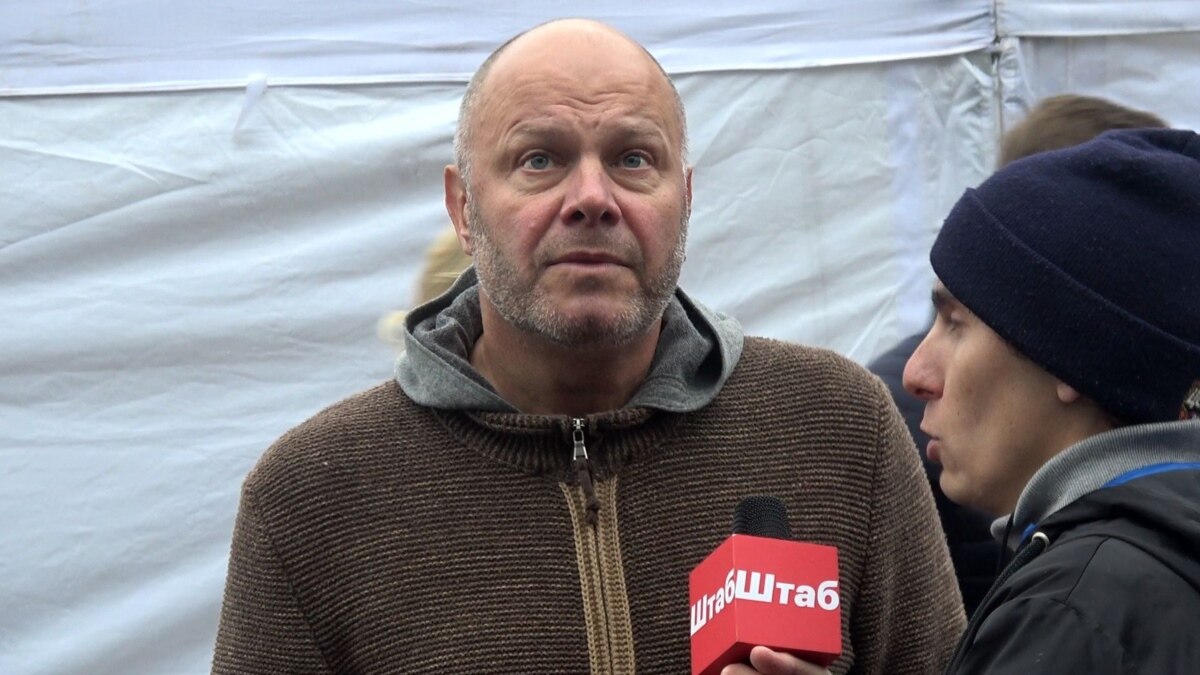 Суд закрыл дело Алексея Кортнева об оскорблении капитана полиции