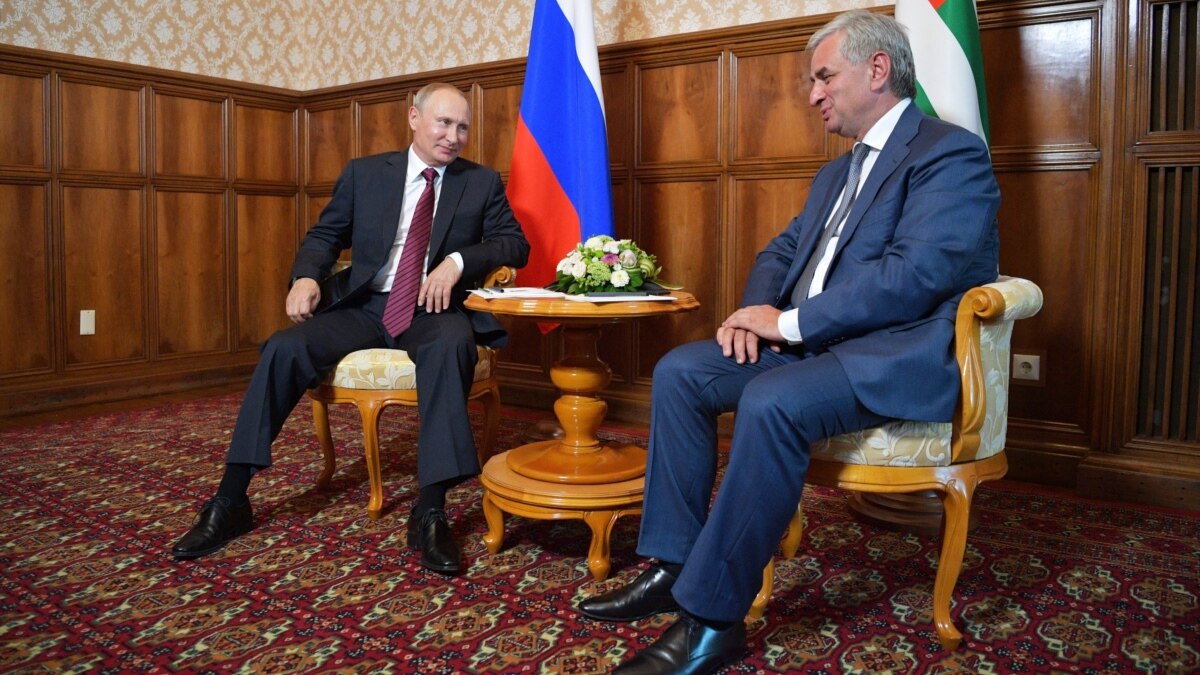 Putin Visits Abkhazia On Anniversary Of Russia-Georgia War
