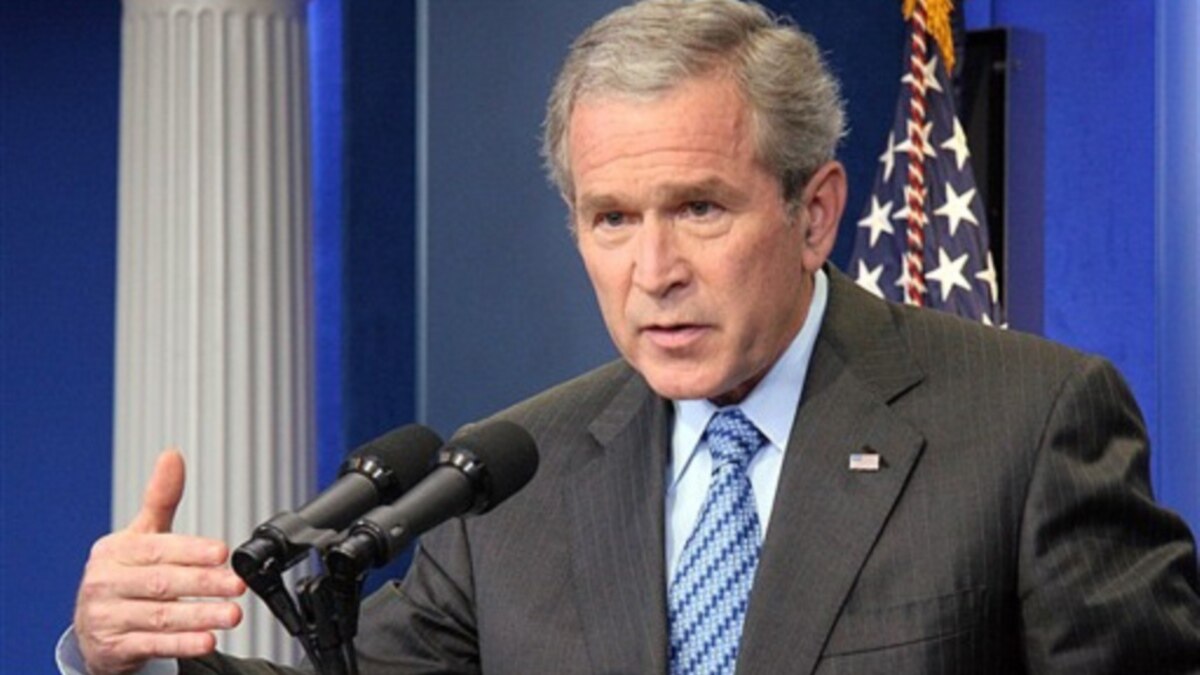 Bush Warns Iran Of 'Consequences' For Arming Iraqis