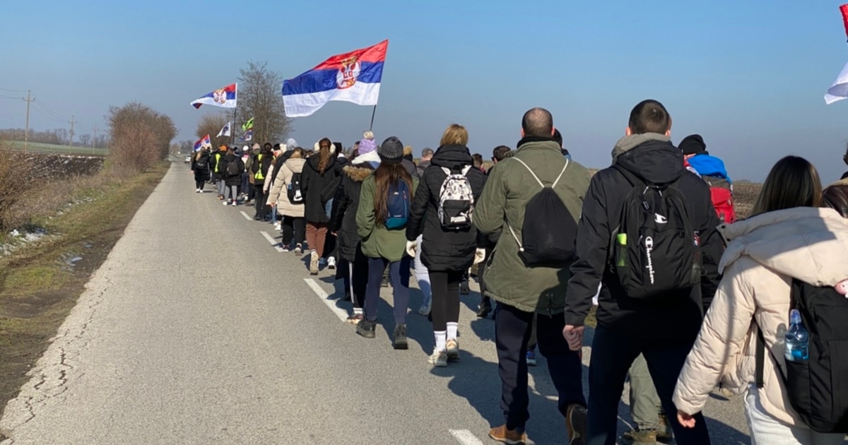 Student iz Subotice: Ljudi u selima kroz koja prolazimo reaguju sa suzama u očima