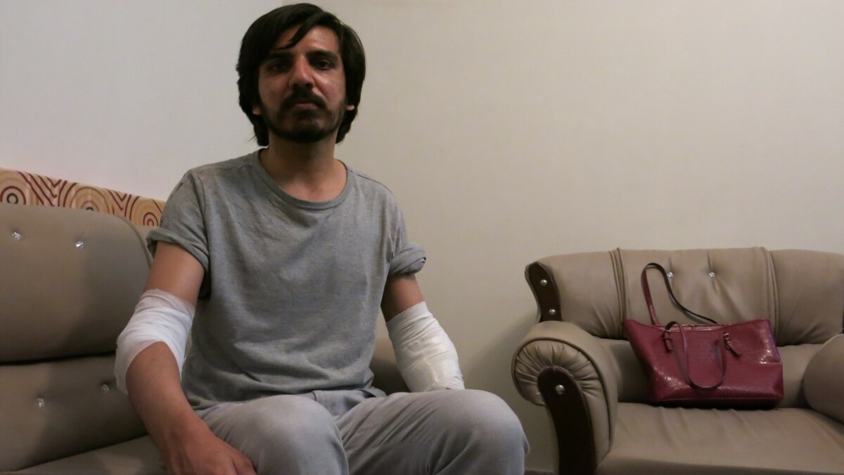 Pakistani Journalist Critical Of Army Attacked In Islamabad Flat