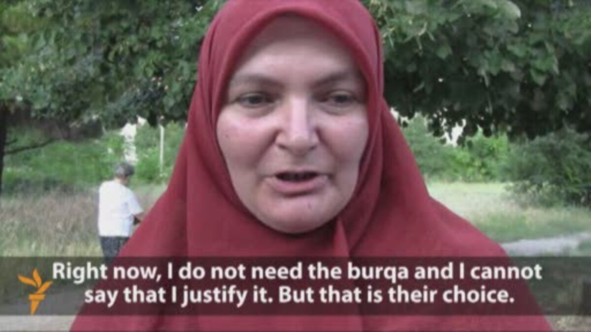 veil Balkan Woman 3