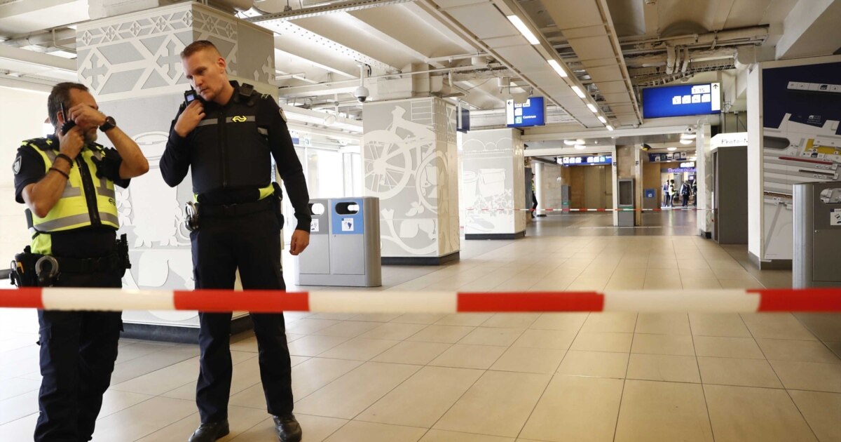Police Suspect Double Stabbing In Amsterdam Station Was Terror Attack