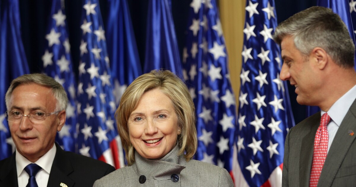 Clinton Ends Balkan Tour With Call For Dialogue In Kosovo