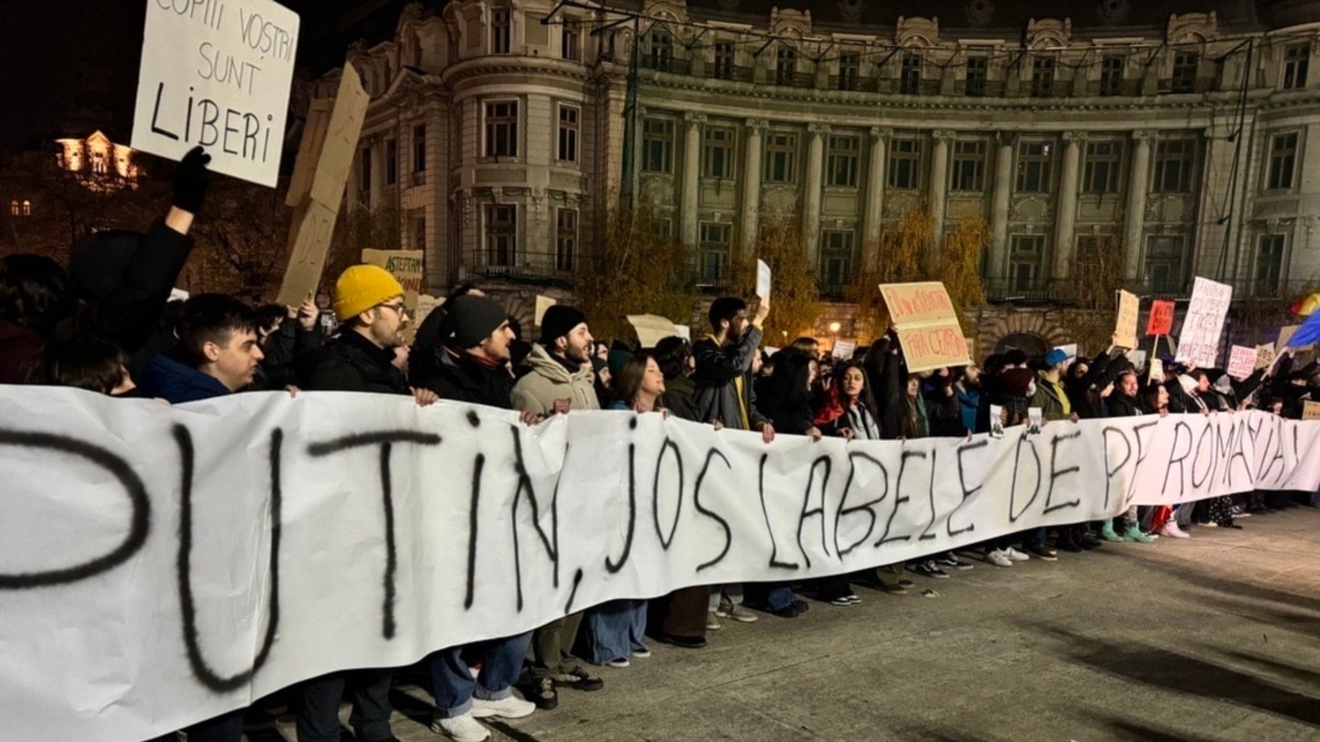 A patra zi de manifestații împotriva ideilor promovate de Călin ...