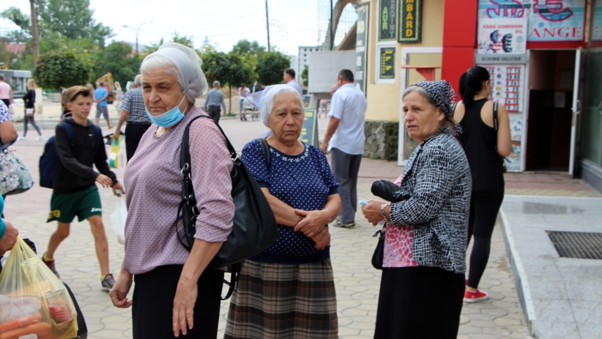 De la 1 iulie, vârsta-standard de pensionare pentru femei este de 60 de ani