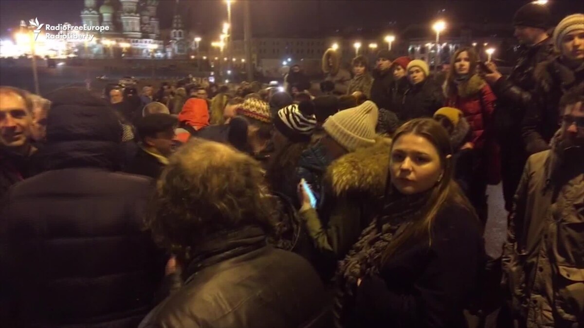Russians Mourn Putin Critic Nemtsov On Murder Anniversary