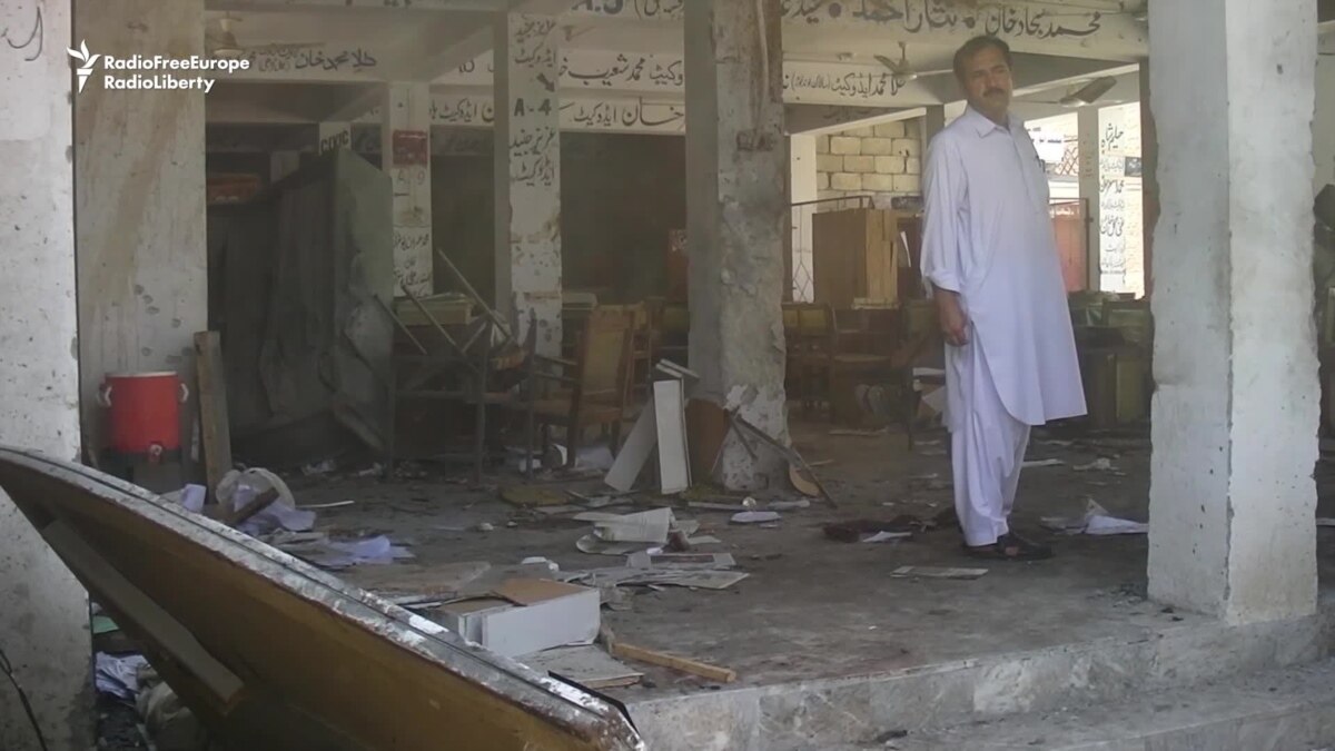Bomb Attack On Pakistani Court Kills 13