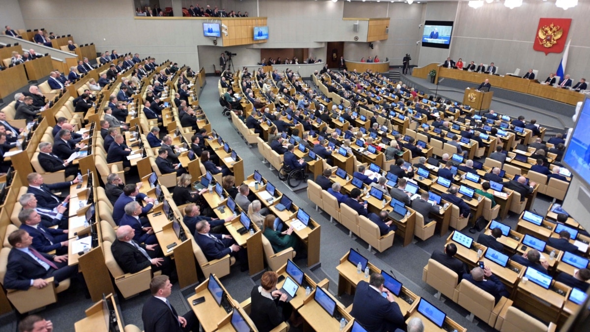 „Propaganda fără copii”, interzisă în Rusia după votul final din ...