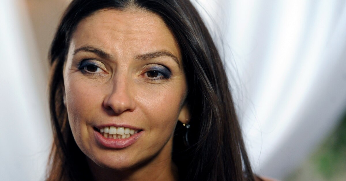 Russia's Dozhd TV Under Pressure