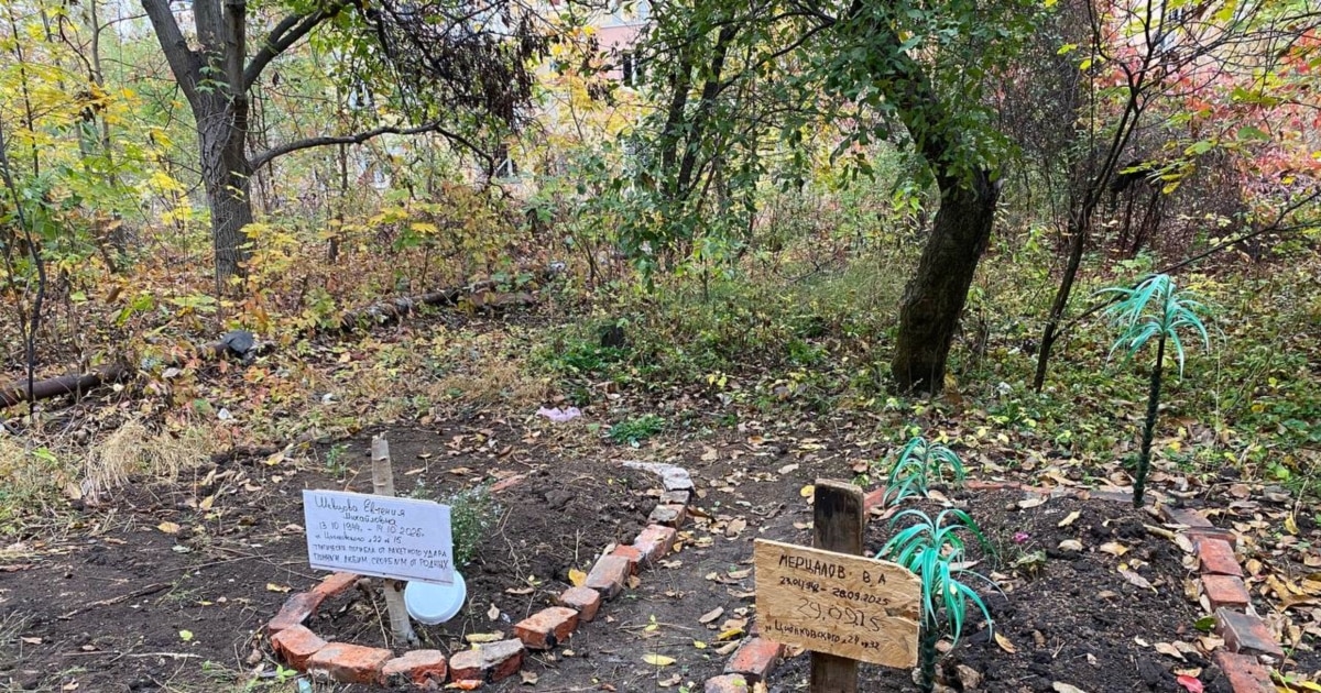 As Front Lines Close In On Kostyantynivka, No Place To Bury The Dead