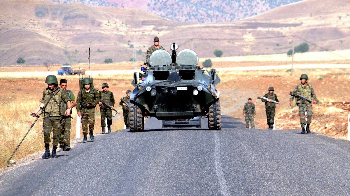 Turkey Sends Troops To Iraq Border