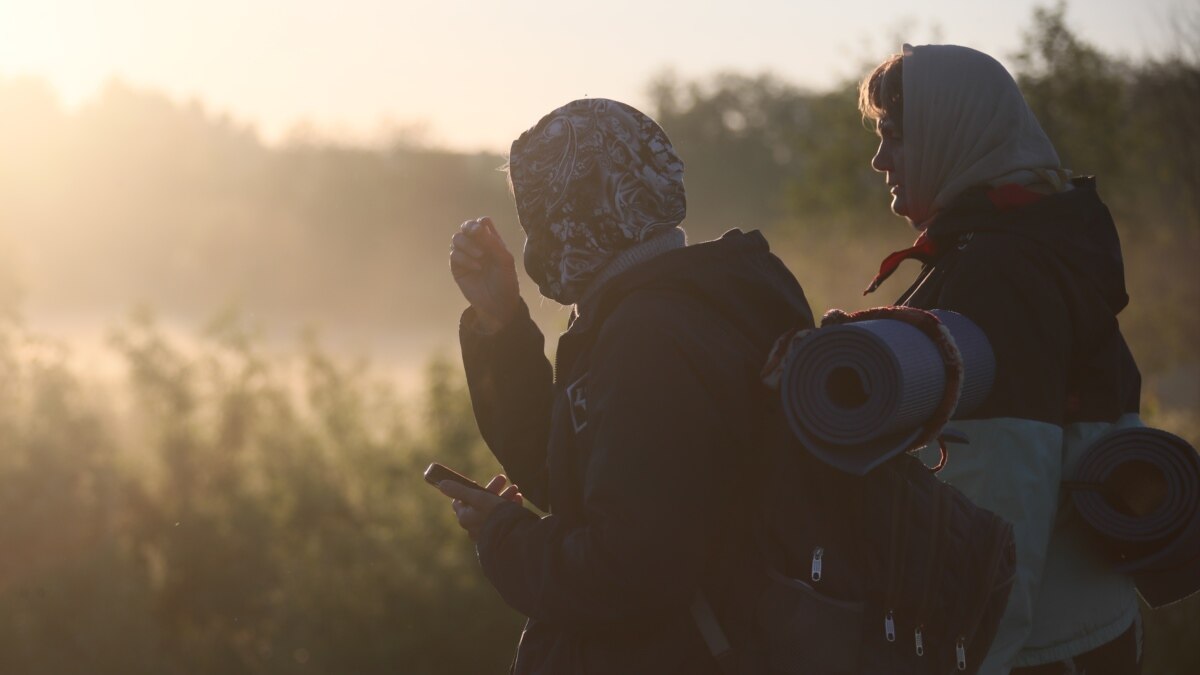 Thousands Of Russian Orthodox Christians Take Part In Five-Day Pilgrimage