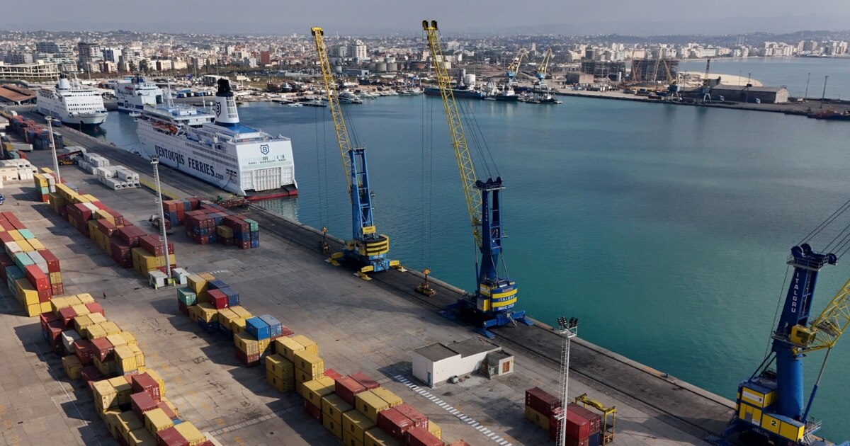 Shqipëri: Sekuestrohen kontejnerët me mbetje që dyshohet të jenë toksike