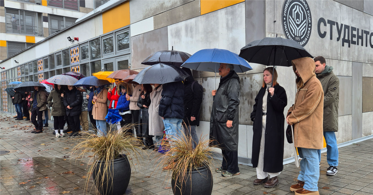 Banjalučki studenti podržali kolege iz Srbije i odali poštu novosadskim ...