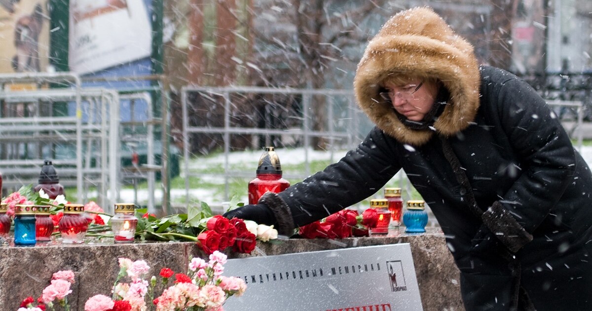 Rights Activists Read Aloud Soviet-Era Victims' Names