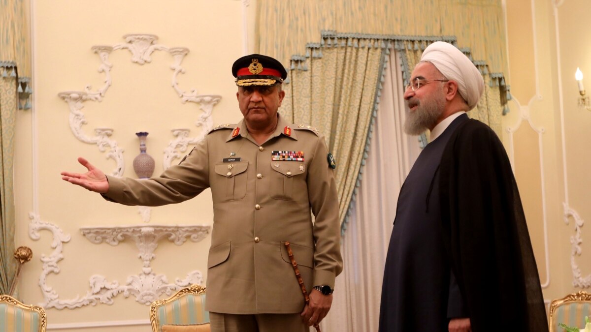 Pakistani Army Chief Vows Closer Cooperation With Iran