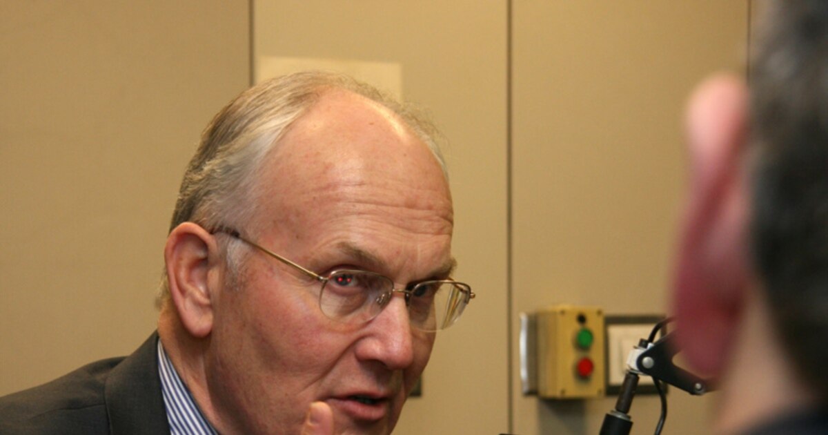 U.S. Senator Craig Says Democracy Is Universal Value