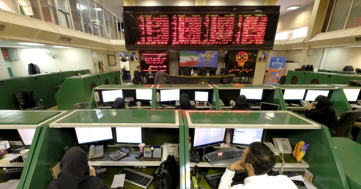 Tehran Stock Market Hits One-Year High After Sanctions Lifted