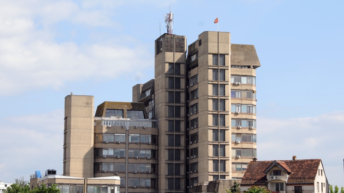 НБ ги зголеми каматните стапки за 0 5 процентни поени