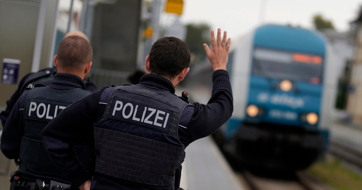 У Німеччині щонайменше троє загиблих десятки поранених унаслідок катастрофи на залізниці