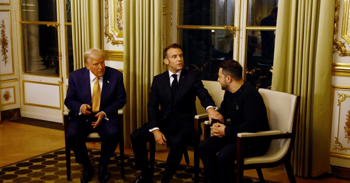 Zelenski kaže da je s Macronom i Trumpom razgovarao o 'pravednom miru'