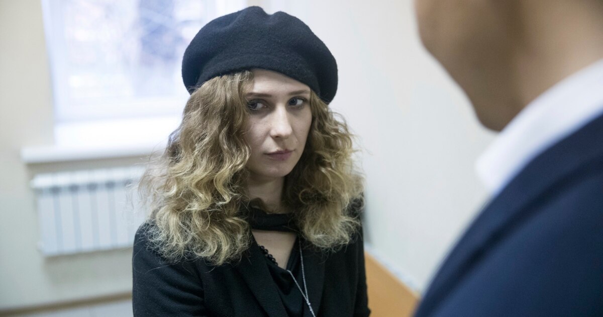 Pussy Riot's Alyokhina Released In Crimea