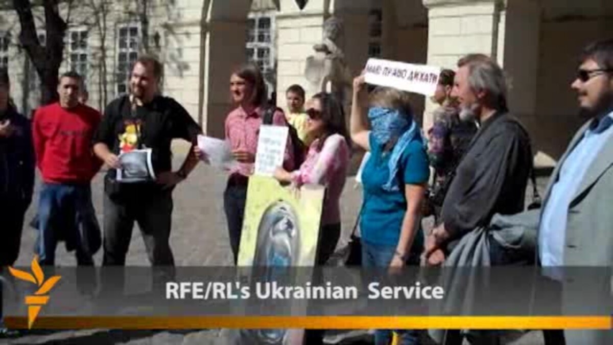 Ukrainian City's Residents Make A Stink -- About The Smell Ukrainian City's Residents Make A Stink -- About The Smell