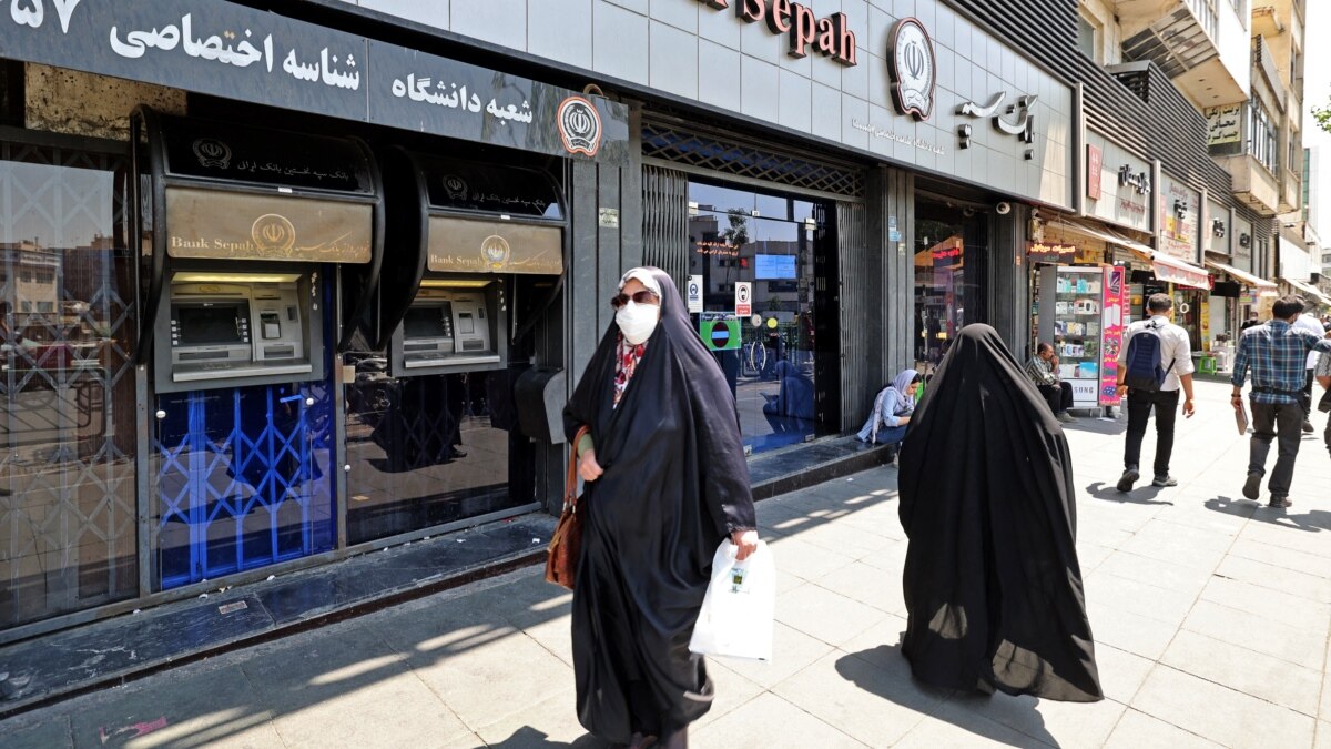 New COVID Case Record In Iran As Tehran Region Heads Into Lockdown