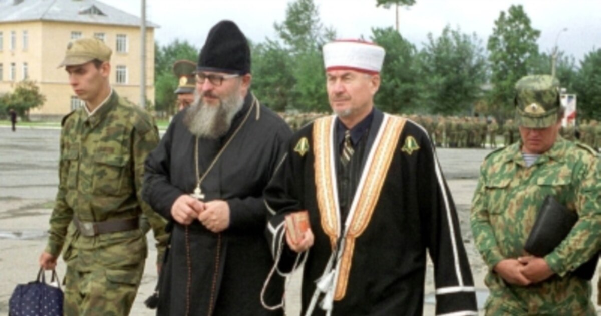 Russia: Muslims Oppose Bill To Add Chaplains To Army