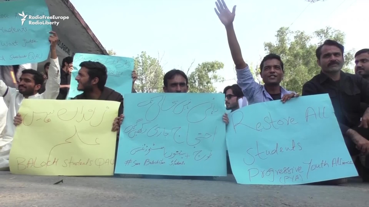 Students Extend Protest In Islamabad After Arrests