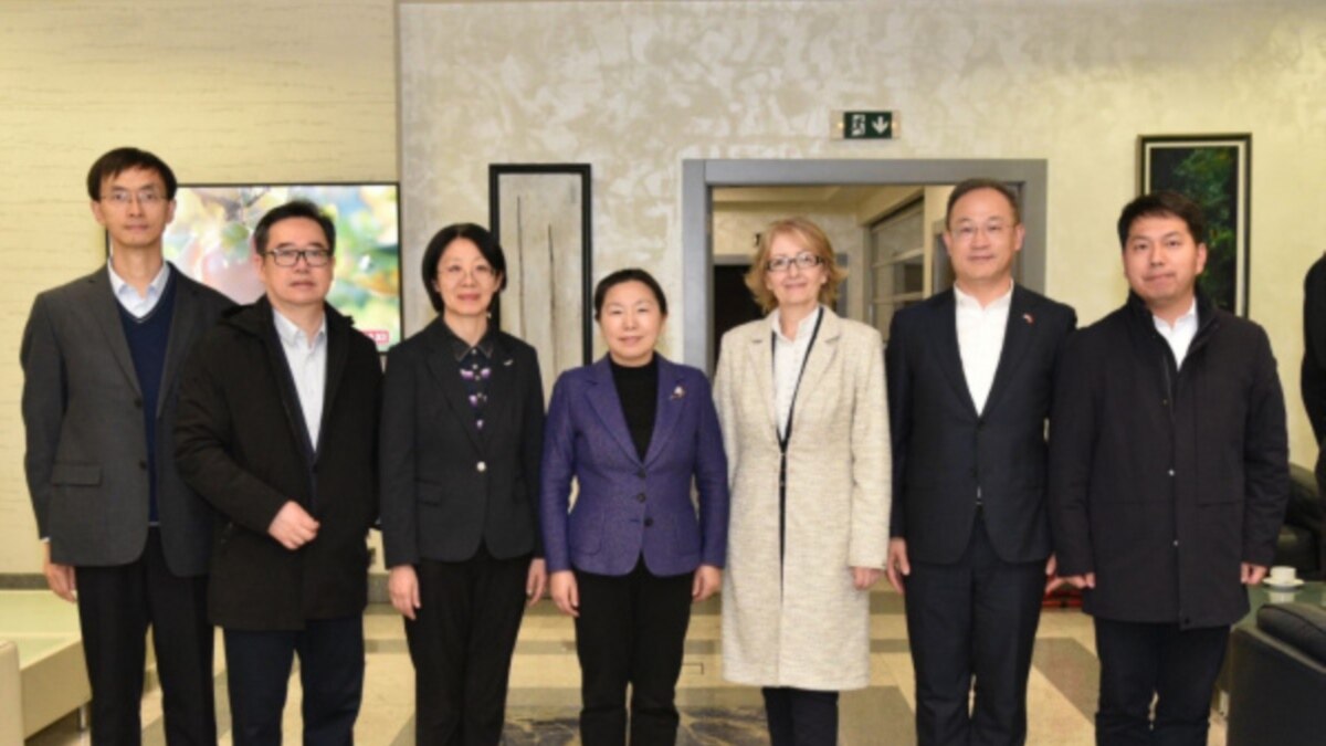 Vizita unui oficial chinez în Serbia demonstrează relația din ce în ce ...