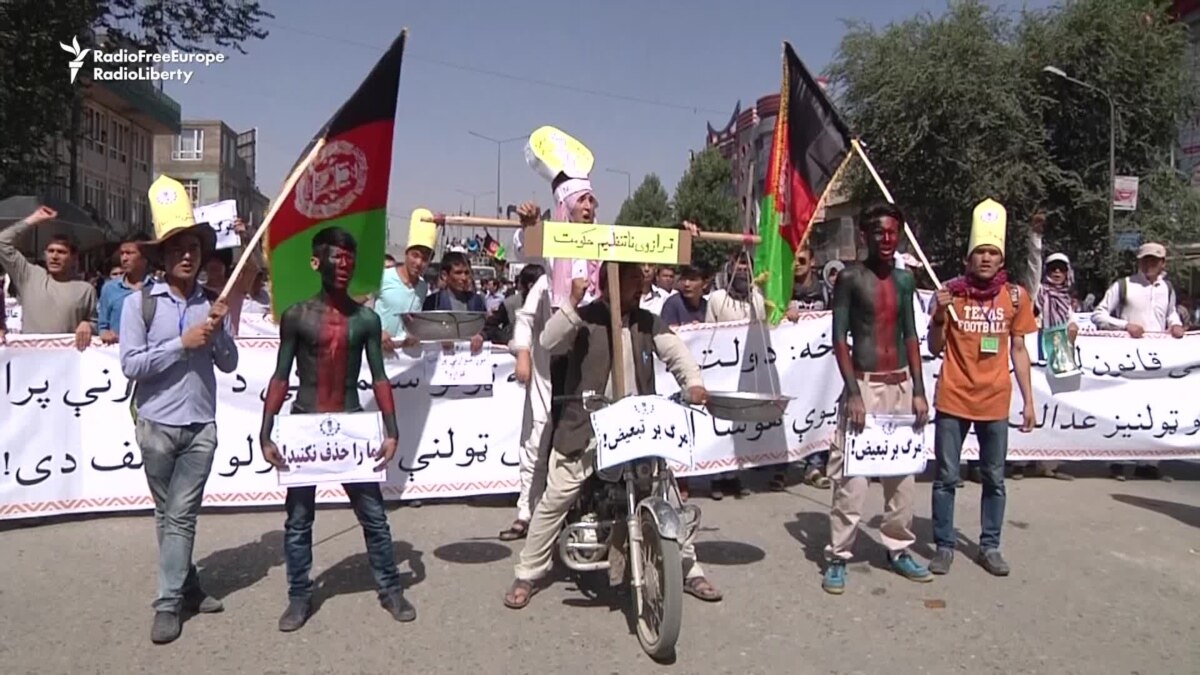 Thousands Of Afghan Hazara Protest Over Power Line Route