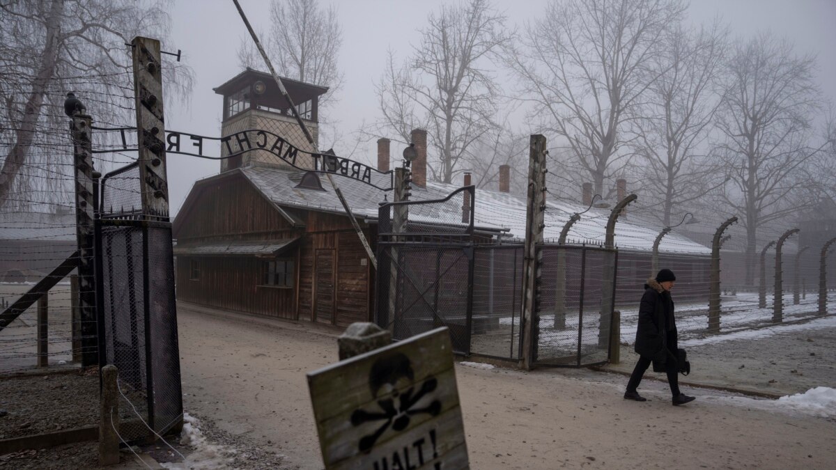 Seventy-Five Years After Liberation Of Auschwitz, Naming The Dead Still ...